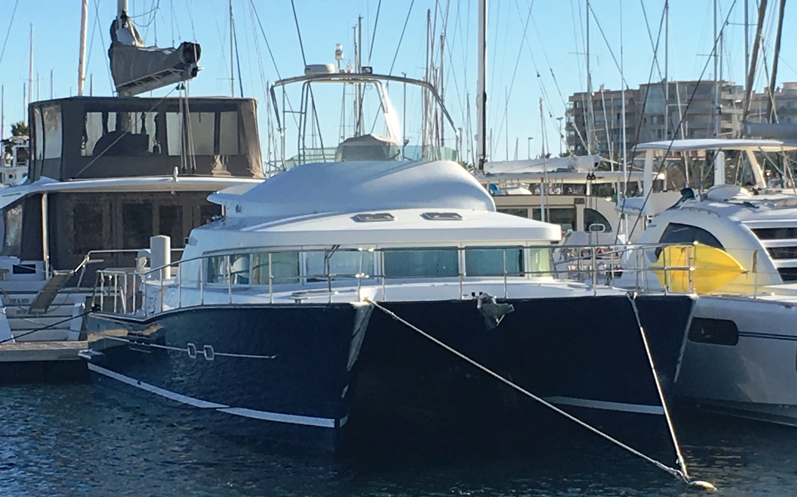 Catamarans for sale Lagoon Power 43 LAGOON CATAMARANS/Lagoon Power 43 ...